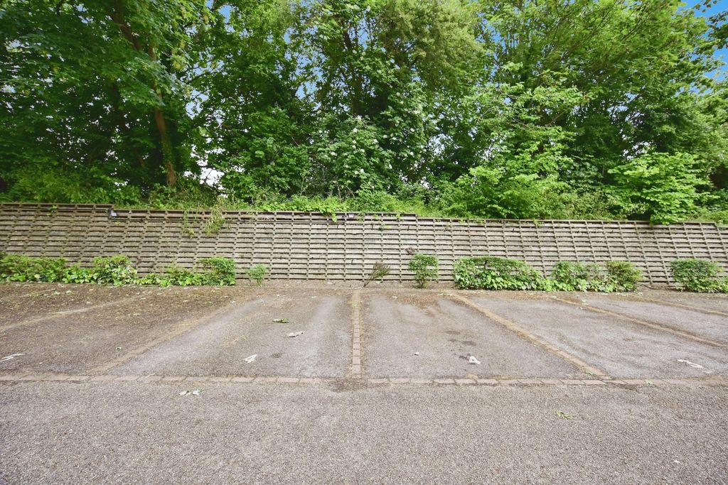 Stoneacre Court, Enterprise Road, Maidstone, Kent ME15, 2 bed flat for ...