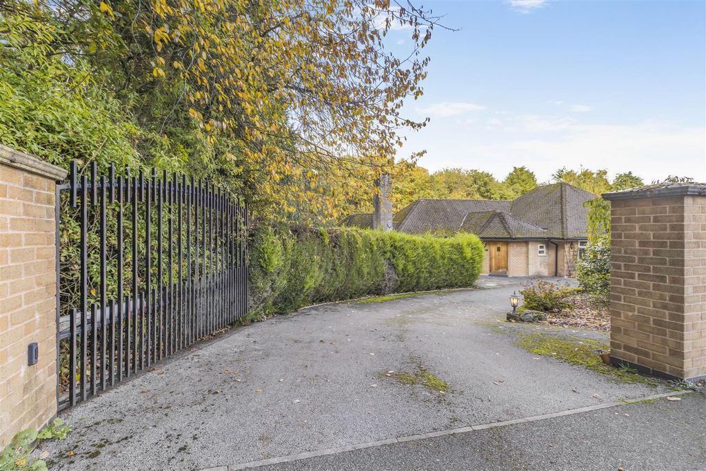 North Park, Mansfield NG18, 4 bed detached bungalow for sale, £900,000 ...
