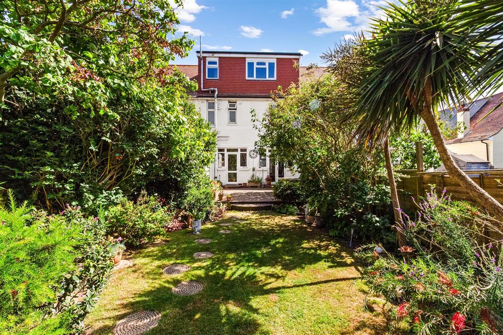 Brook Barn Way, Goring-By-Sea BN12, 5 bed terraced house for sale, £ ...