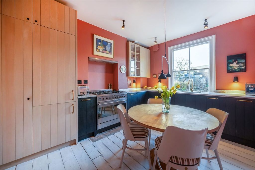 Warrender Road, Tufnell Park N19, 3 bed flat for sale, £1,000,000 ...