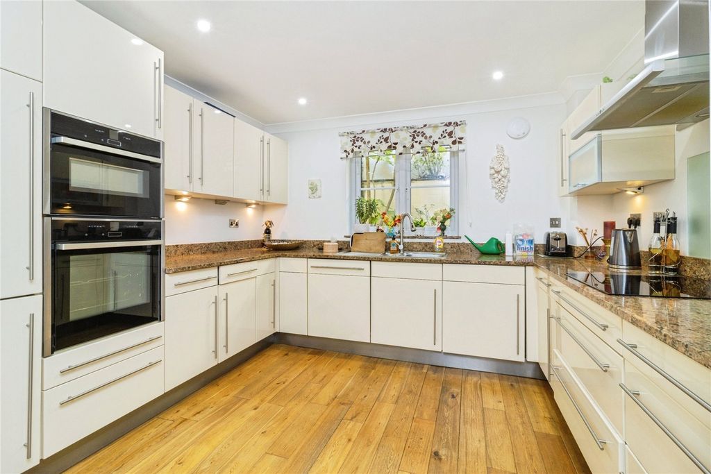 South Road, Newton Abbot, Devon TQ12, 2 bed flat for sale, £270,000 ...