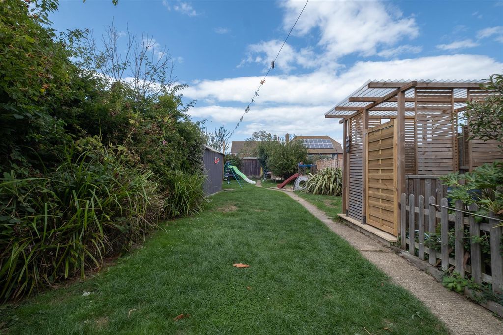 Margate Road, Herne Bay CT6, 4 bed property for sale, £300,000 ...