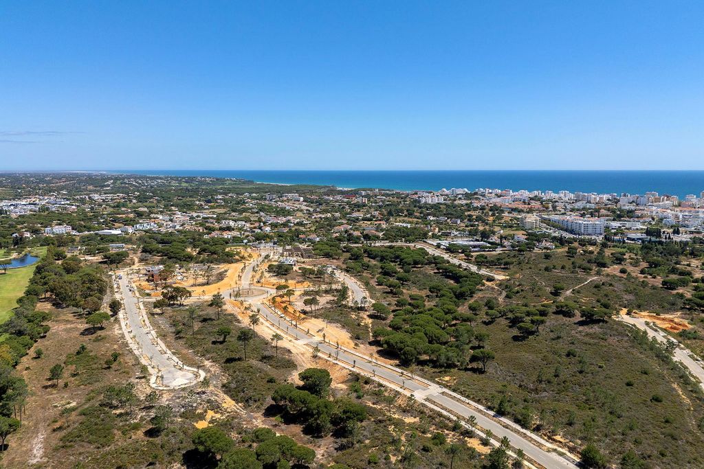 Vilamoura, Algarve, Portugal, 4 bed villa for sale, £2,552,711 ...