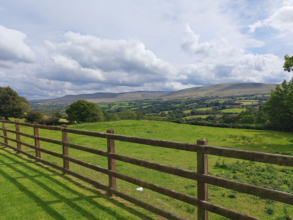 Gwynfe, Llangadog, Carmarthenshire. SA19, 4 bed detached house for sale ...