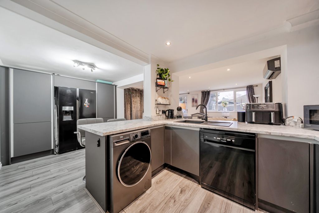 Slade Road, Ottershaw KT16, 3 bed terraced house for sale, £535,000 ...