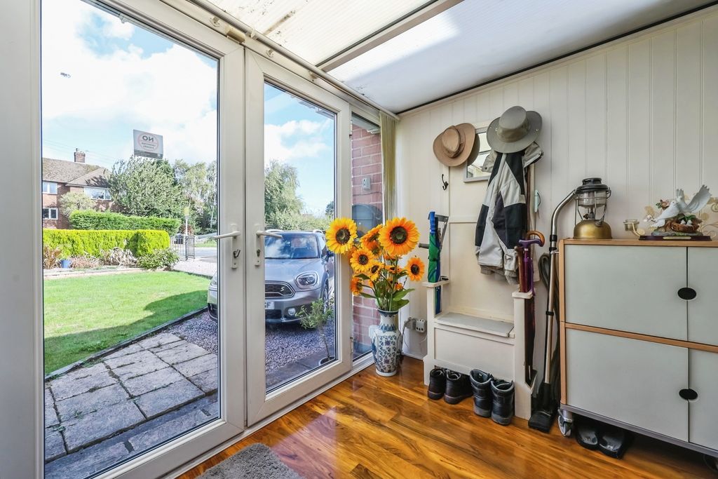 Ladybrook Lane, Mansfield, Nottinghamshire NG18, 2 bed bungalow for ...