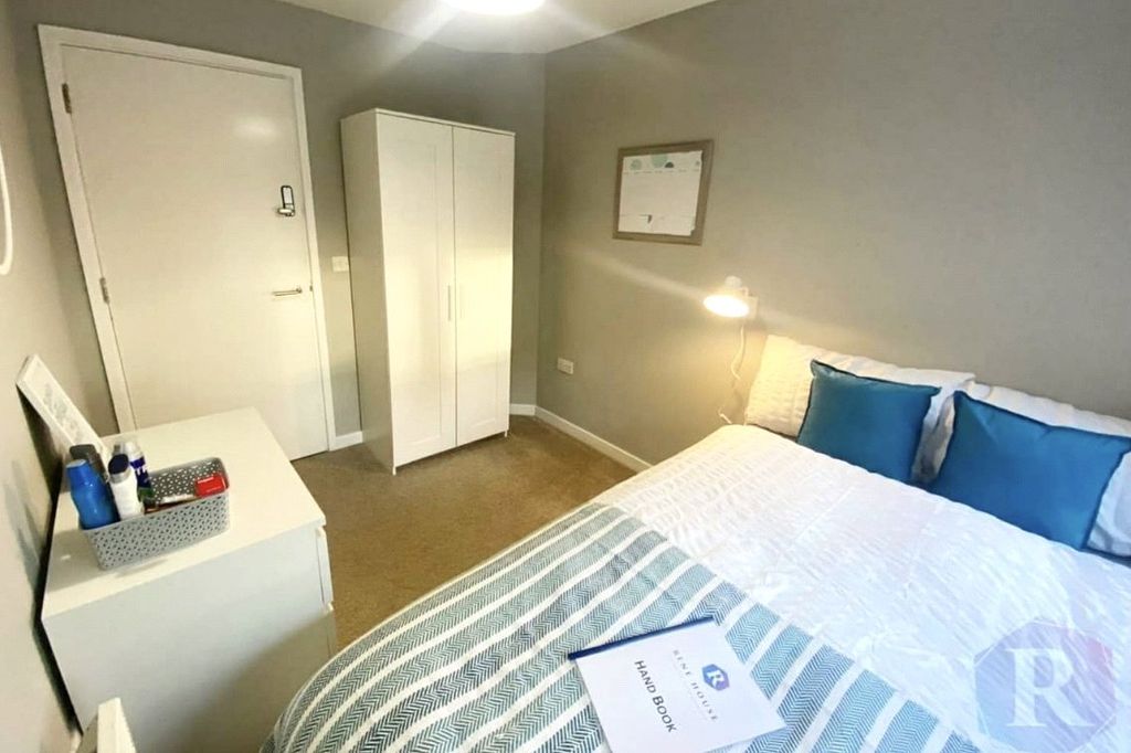 Russell Road, Nottingham, Nottinghamshire NG7, 2 bed flat for sale, £ ...