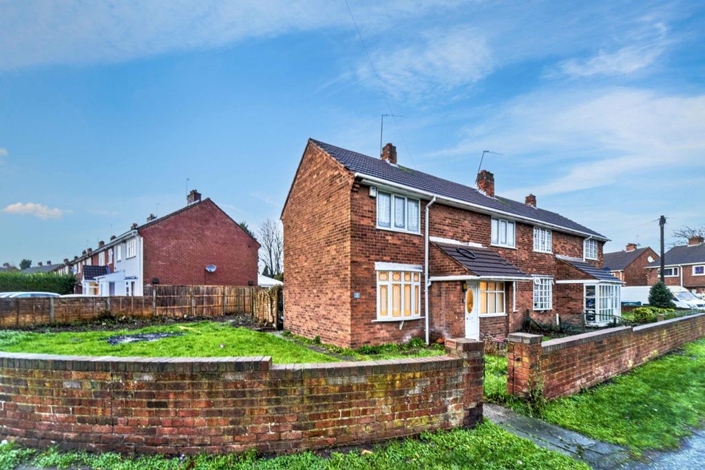 18, Oval Road, Tipton DY4, 3 bed semi-detached house for sale, £59,000 ...