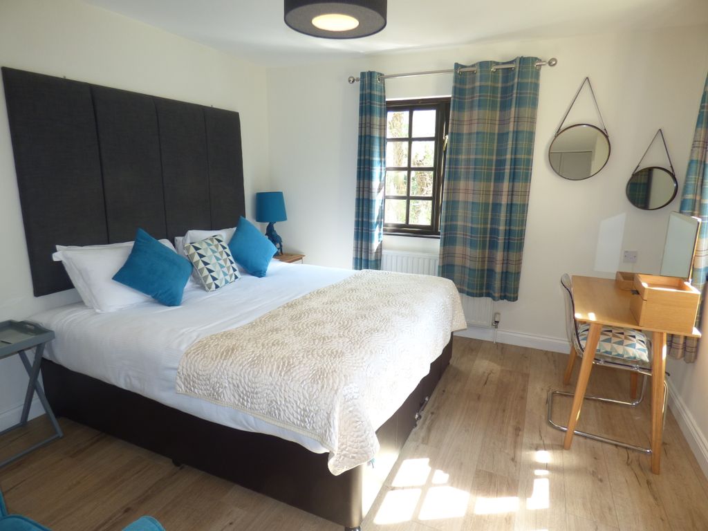 The Edgemoor Hotel, Bovey Tracey, Newton Abbot TQ13, 2 bed semi ...