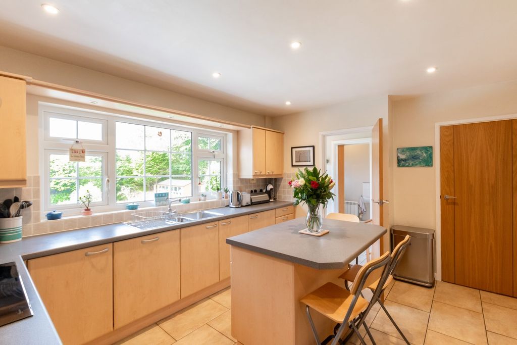 Les Lohiers, St. Saviour, Guernsey GY7, 5 bed detached house for sale ...