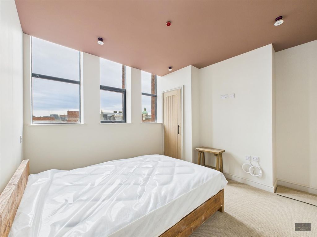 1 Paternoster House, Exeter EX4, 2 bed flat to rent, £1,950 pcm ...