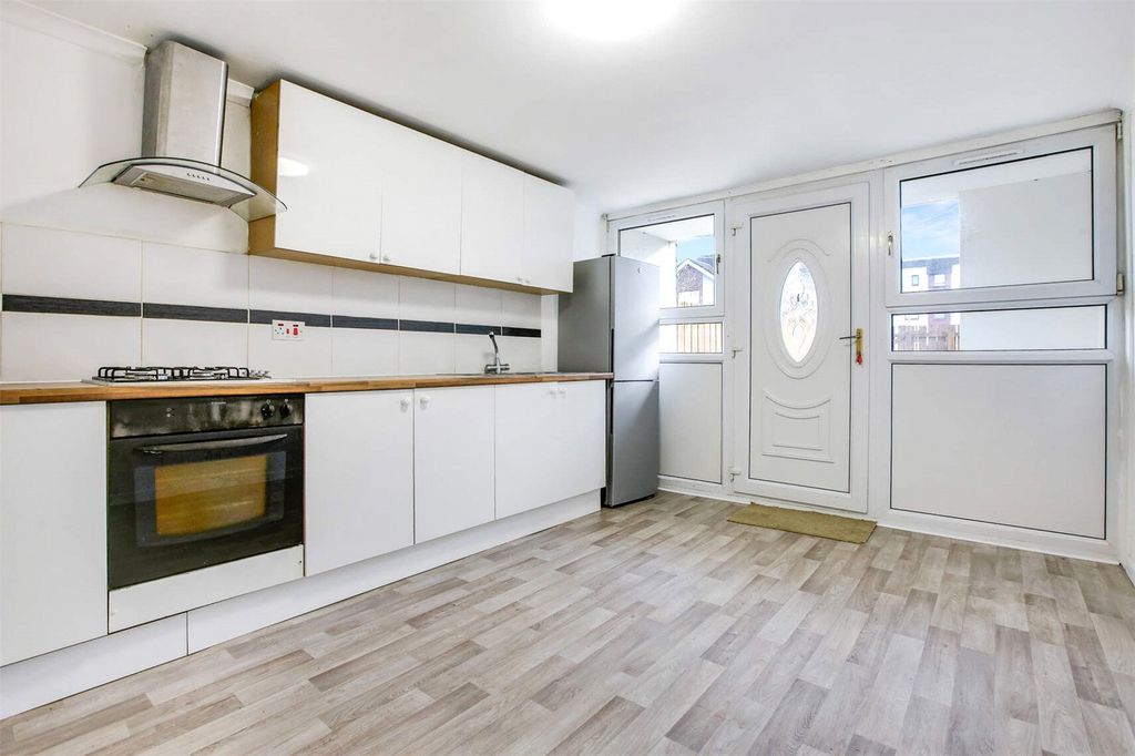 Millcroft Road, Cumbernauld, Glasgow, North Lanarkshire G67, 5 bed ...