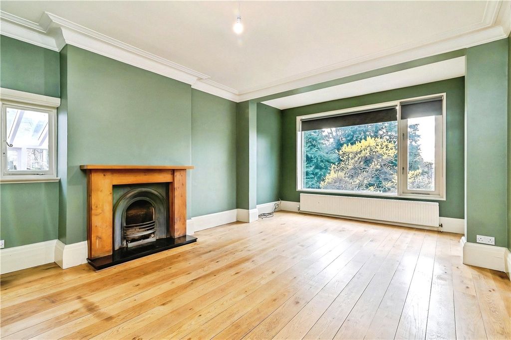 Warwick Road, Nottingham, Nottinghamshire NG3, 5 bed semi-detached ...