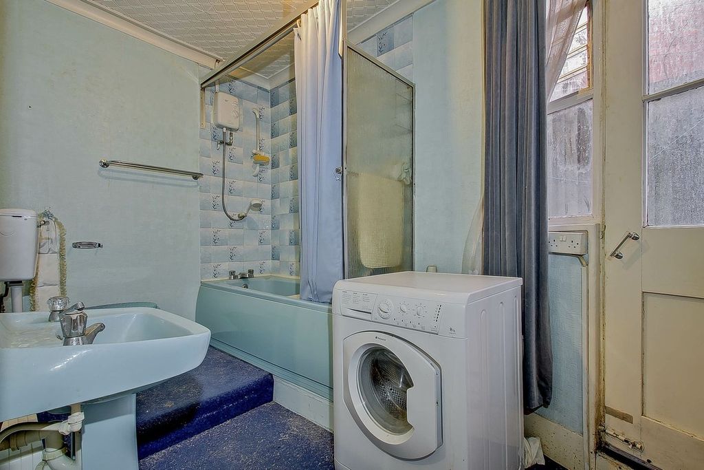 Ballards Lane, London N12, 1 bed flat for sale, £275,000 | PrimeLocation