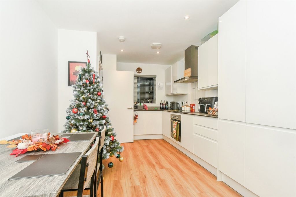 Little Walcot Lane, Swindon SN3, 2 bed end terrace house for sale, £ ...