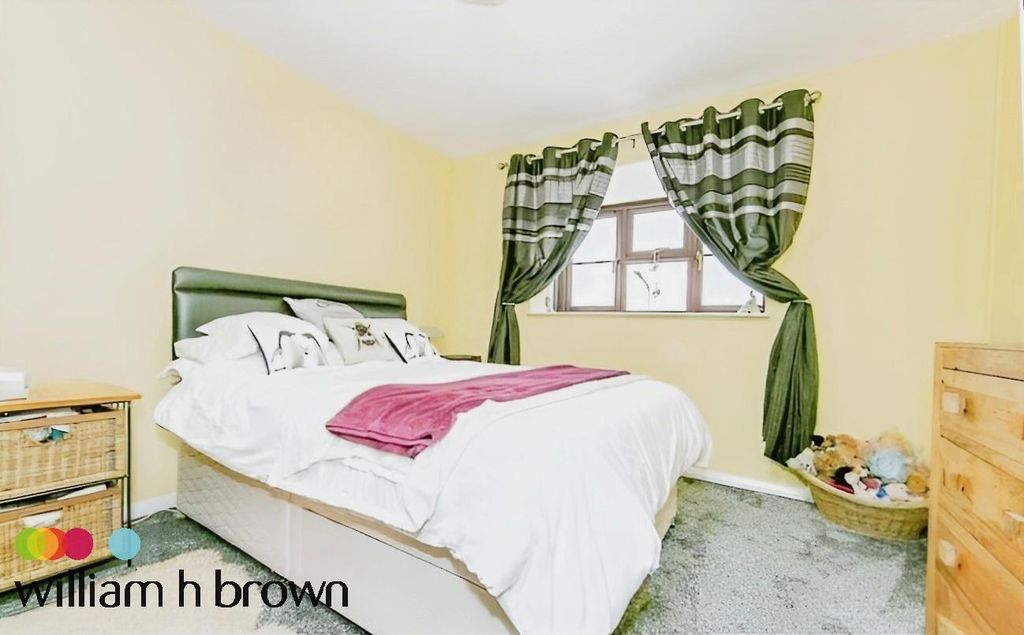 California Close, Colchester CO4, 2 bed flat to rent, £1,050 pcm ...