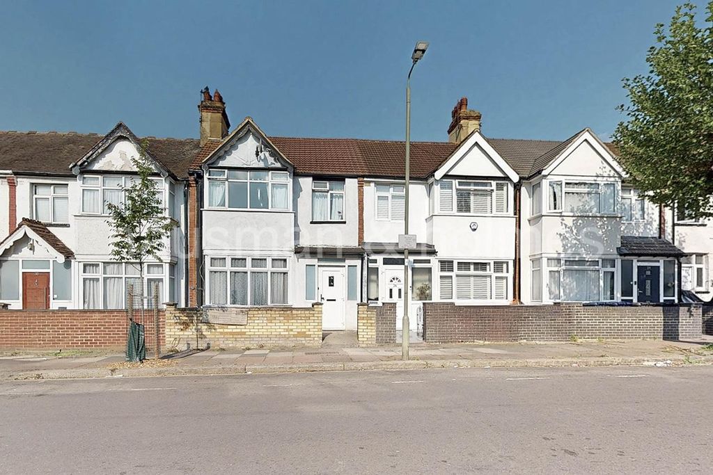 Hamilton Road NW11, 3 bed property for sale, £800,000 | PrimeLocation