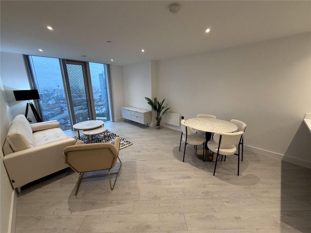 Vista River Gardens, Trinity Island, Trinity Way M3, 2 bed flat to rent ...