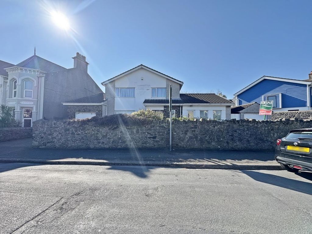 The Spinney, Shore Road, Castletown, Isle Of Man IM9, 4 bed detached ...