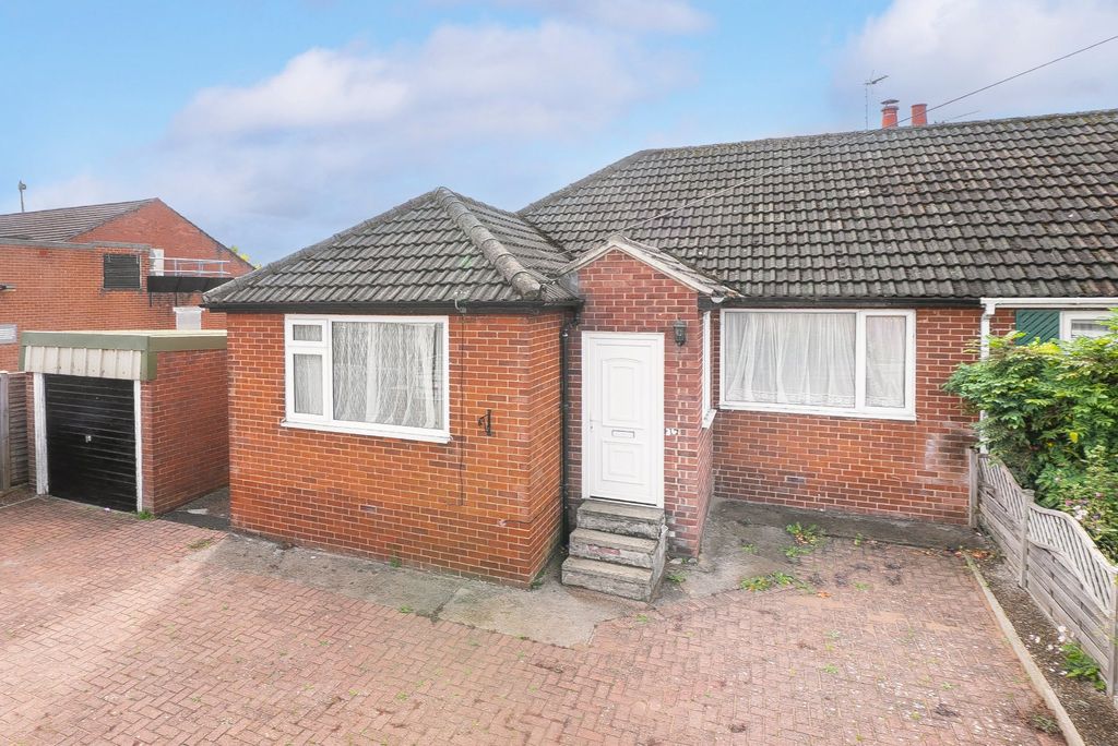 Elm Road, Ripon, North Yorkshire HG4, 3 bed bungalow for sale, £300,000 ...