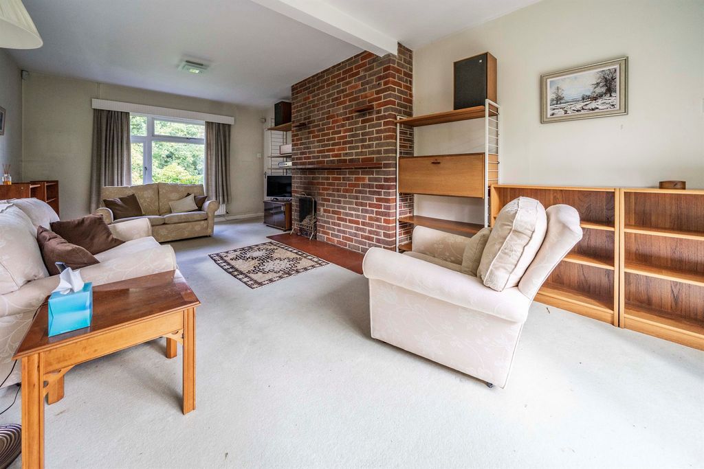 Fox Close, Wigginton, Tring HP23, 3 bed detached house for sale, £ ...