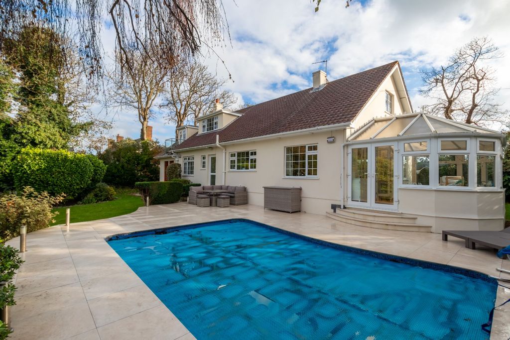 Les Lohiers, St. Saviour, Guernsey GY7, 5 bed detached house for sale ...