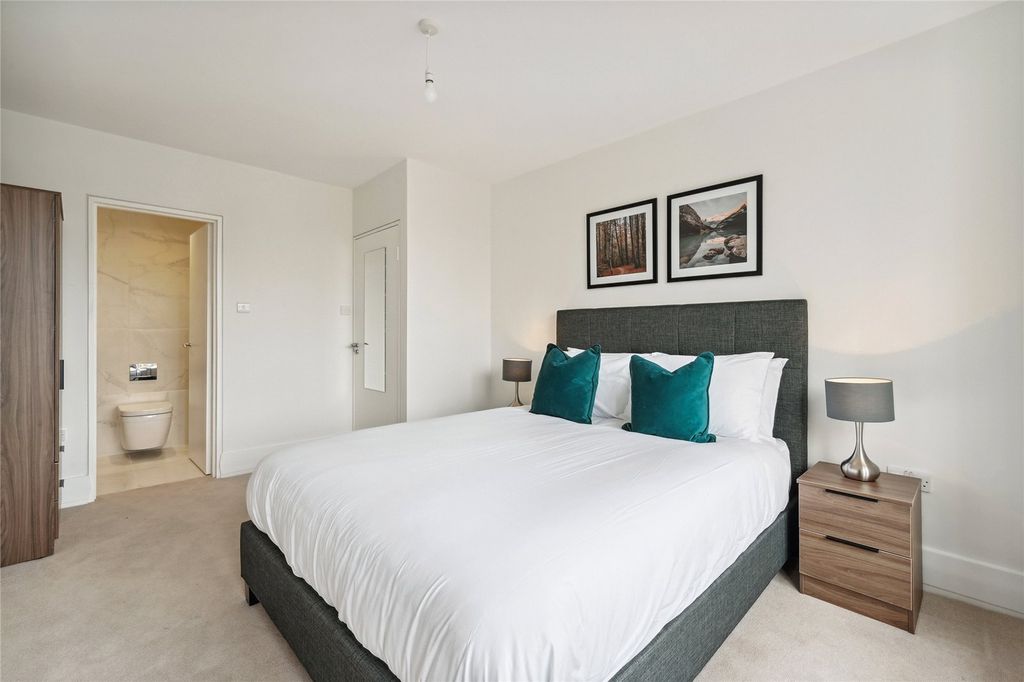 Bourdon Street, London W1K, 3 bed flat to rent, £5,500 pcm | PrimeLocation