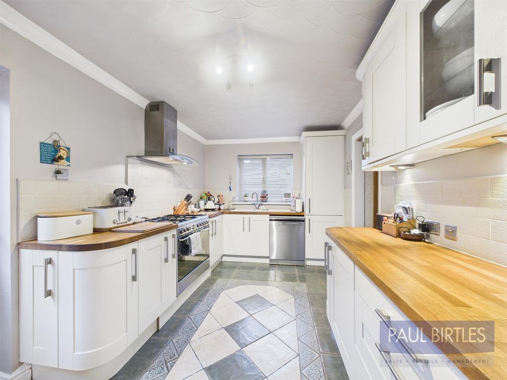 Stile Close, Flixton, Trafford M41, 3 bed detached house for sale, £ ...