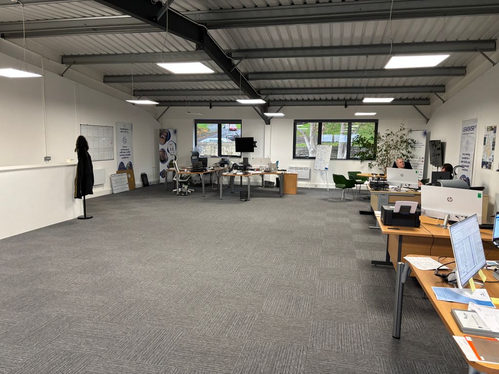 Sapper Jordan Rossi Park, Baildon BD17, Light industrial to let, £ ...