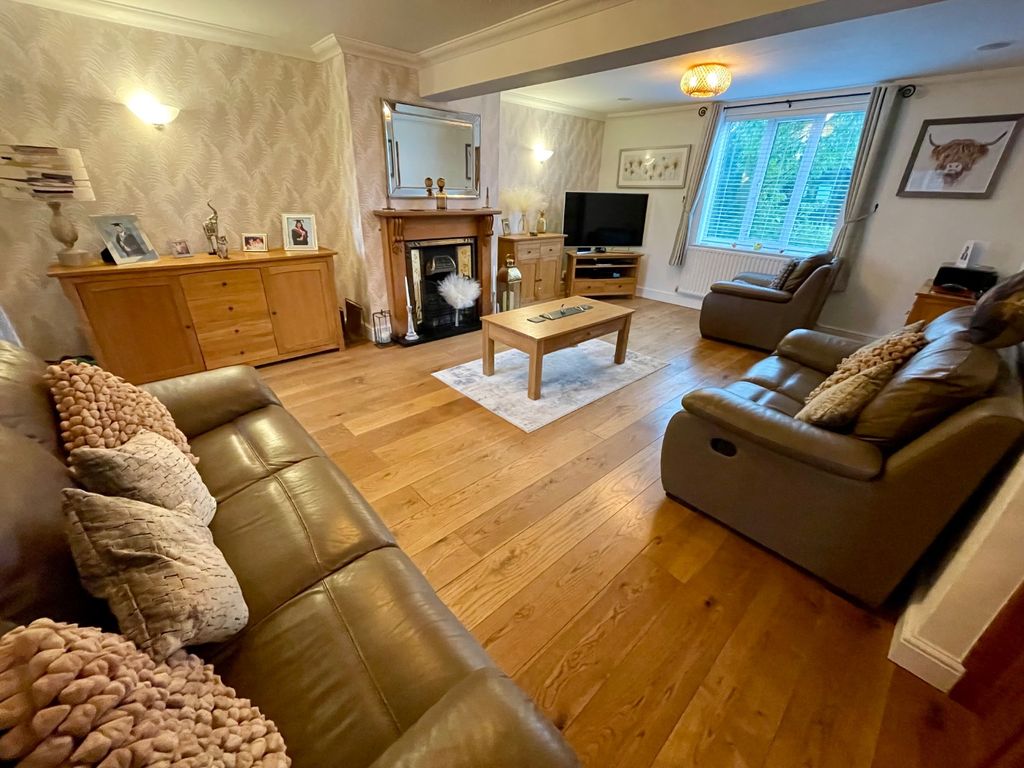 The Cottages, Great Bramingham Lane, Luton LU3, 4 bed end terrace house ...