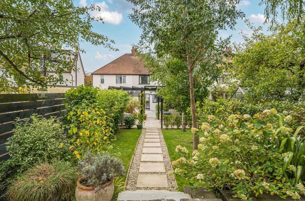 Gudge Heath Lane, Fareham, Hampshire PO15, 3 bed semi-detached house ...