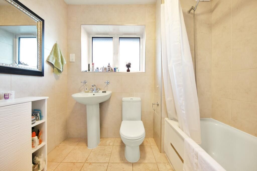 Verity House, Abercorn Place NW8, 3 bed flat to rent, £4,000 pcm ...