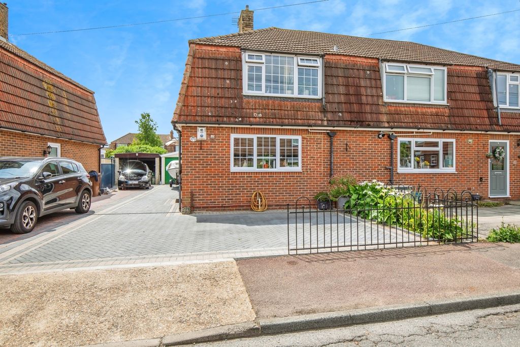 Harrison Drive, High Halstow, Rochester, Kent ME3, 2 bed detached house ...