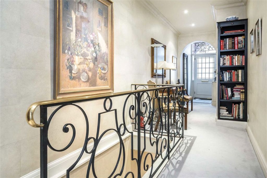 Cheyne Gardens, Chelsea SW3, 3 bed maisonette for sale | PrimeLocation