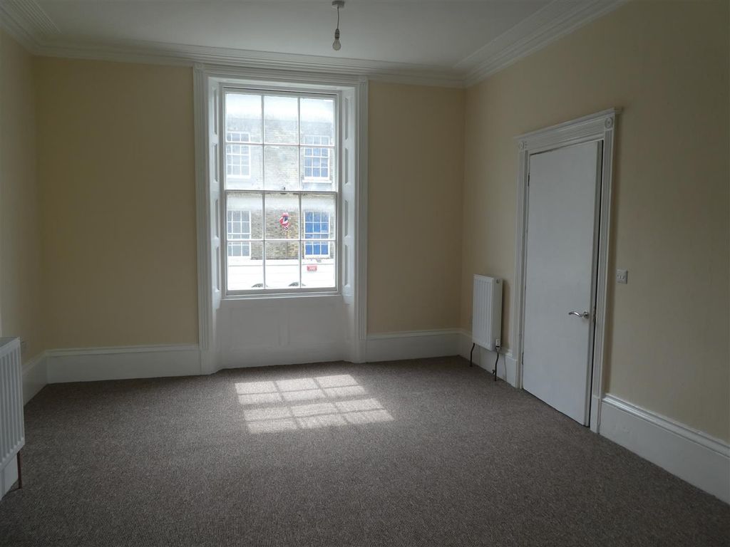 Flat 1 Castle Street, Dover CT16, 1 bed flat to rent, £750 pcm ...