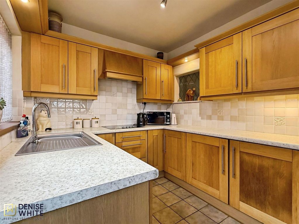 Lingfield Avenue, Brown Edge, Stoke-On-Trent ST6, 2 bed detached ...