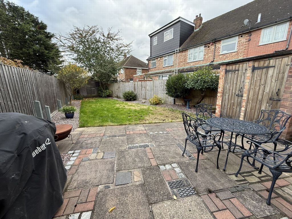 Highfield Drive, Wigston LE18, 3 bed semi-detached house for sale, £ ...
