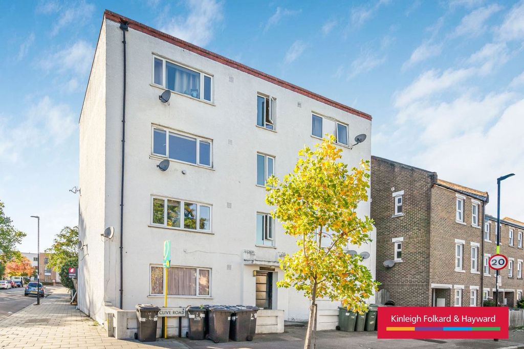 Clive Road, London SE21, 2 bed flat to rent, £1,700 pcm | PrimeLocation