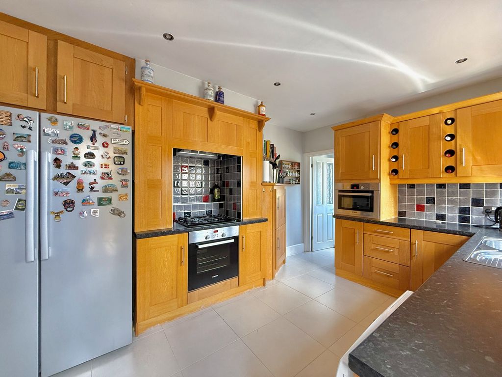 Sandringham Road, Watford WD24, 4 bed semi-detached house for sale, £ ...