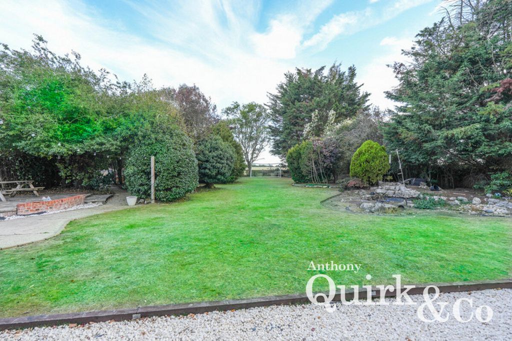 St. Johns Road, Clacton-On-Sea CO16, 4 bed detached house for sale, £ ...