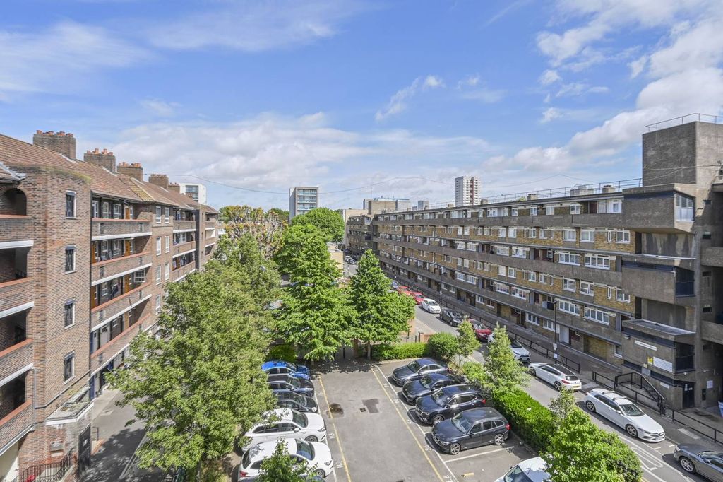 Chi Building, Crowder Street, Shadwell, London E1, 2 bed flat for sale ...