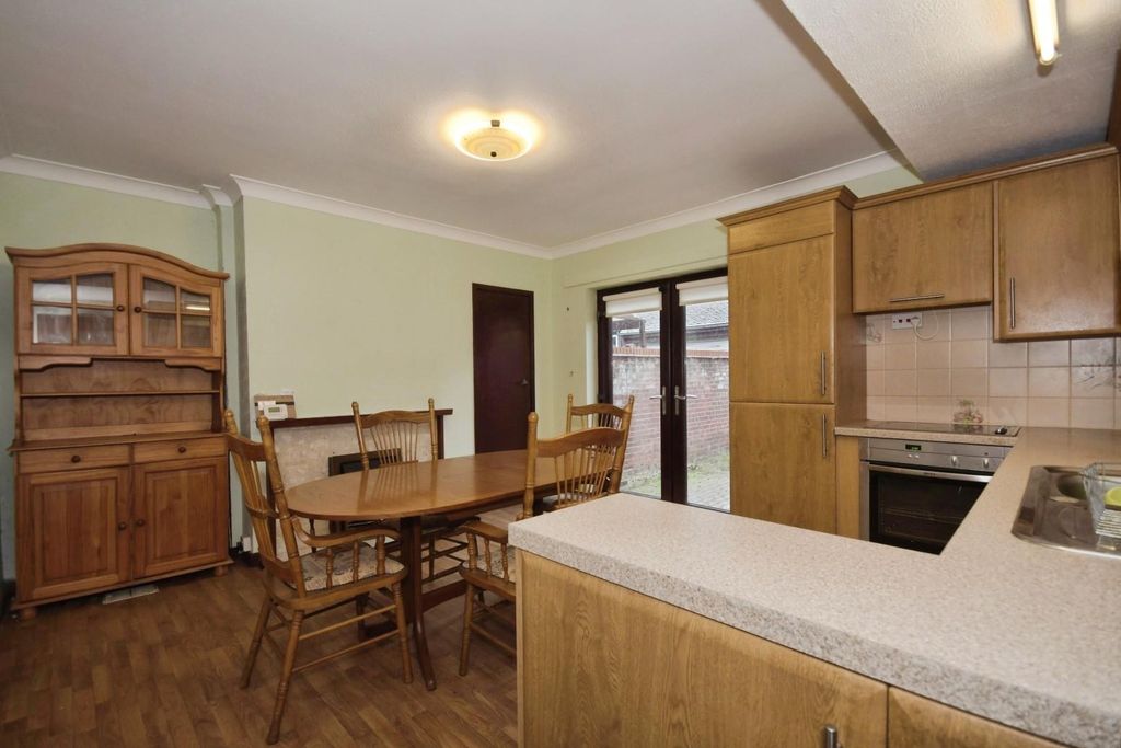 Langhurst Road, Ashgate, Chesterfield S40, 2 bed semi-detached house ...