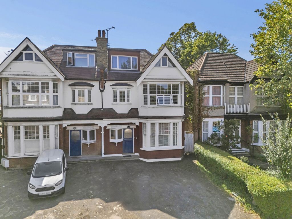Moss Hall Grove, London N12, 2 bed flat for sale, £500,000 | PrimeLocation