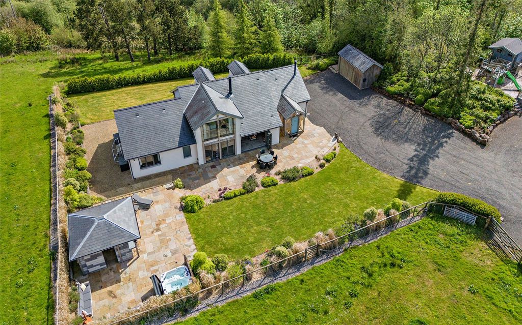Derwydd Road, Llandybie, Carmarthenshire SA18, 4 bed detached house for ...