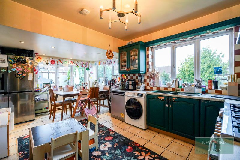 Brookwood Crescent Carlton, Nottingham NG4, 3 bed detached bungalow for ...