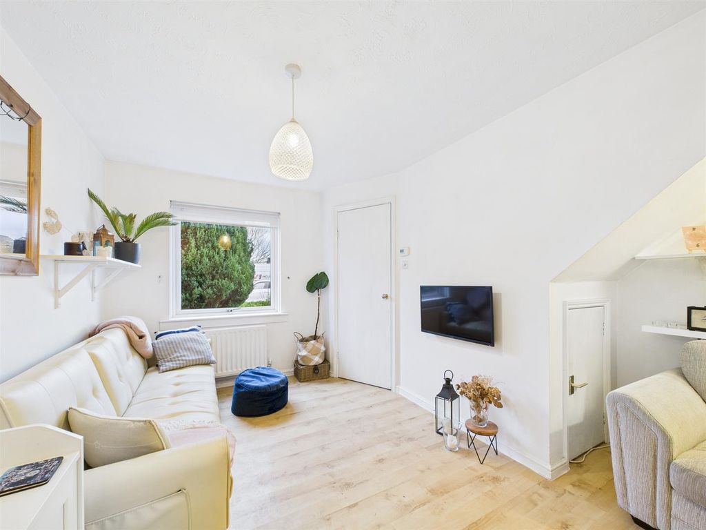 68 Matthews Drive, Perth PH1, 2 bed end terrace house for sale, £ ...