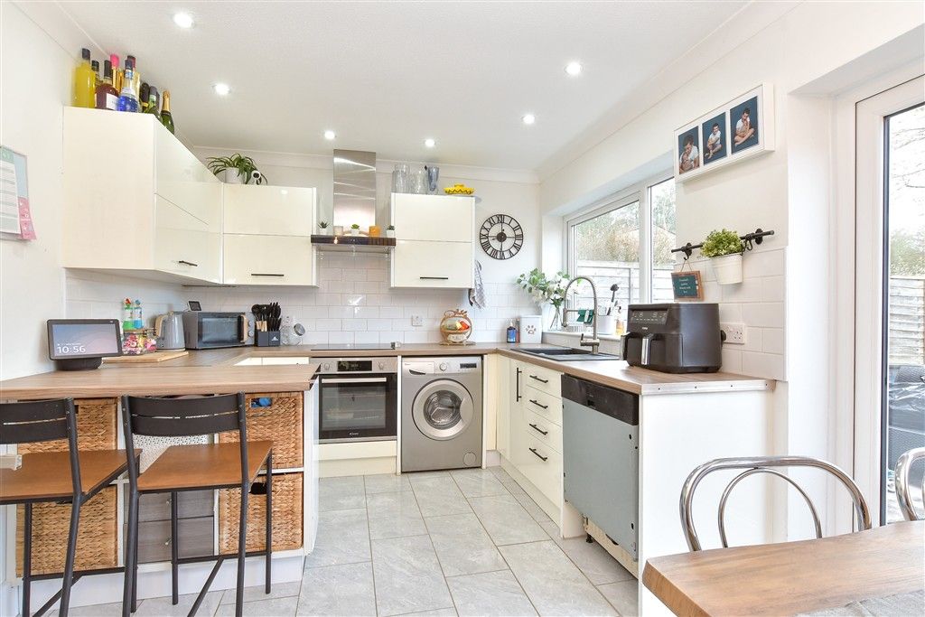 Knights Croft, New Ash Green, Longfield, Kent DA3, 3 bed terraced house ...