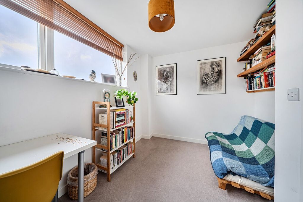 Pomeroy Street, Peckham, London SE14, 2 bed flat for sale, £500,000 ...