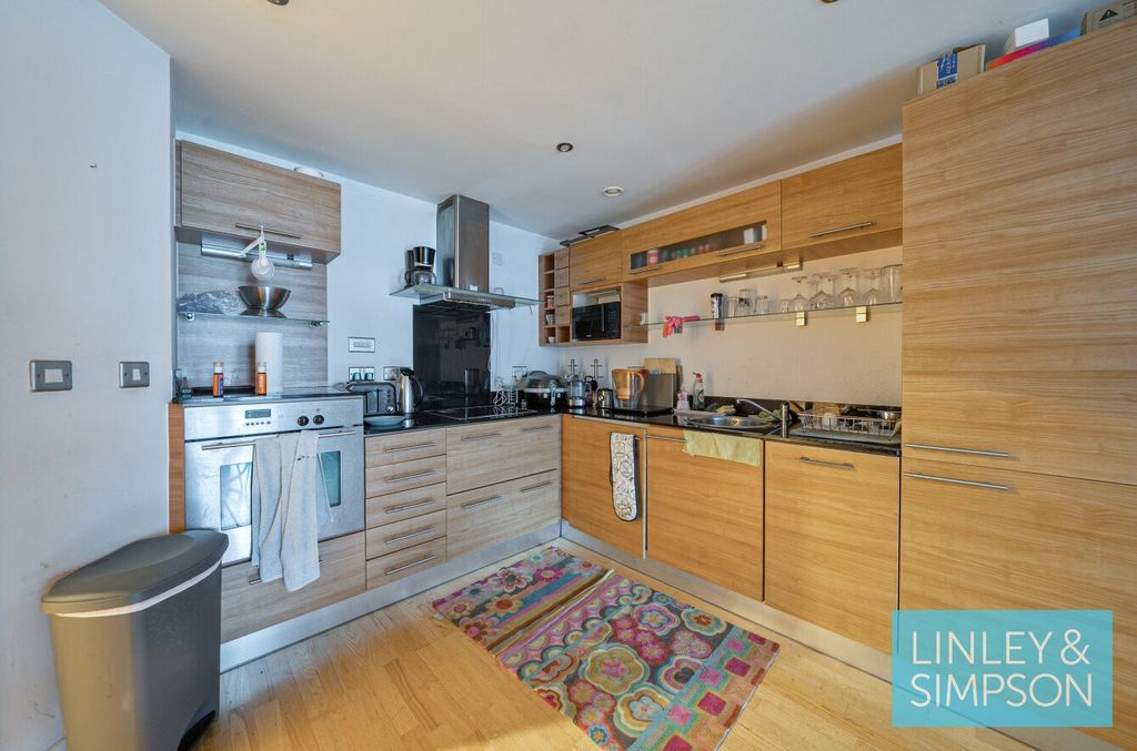 Mackenzie House, Chadwick Street, Leeds LS10, 2 bed flat for sale, £ ...