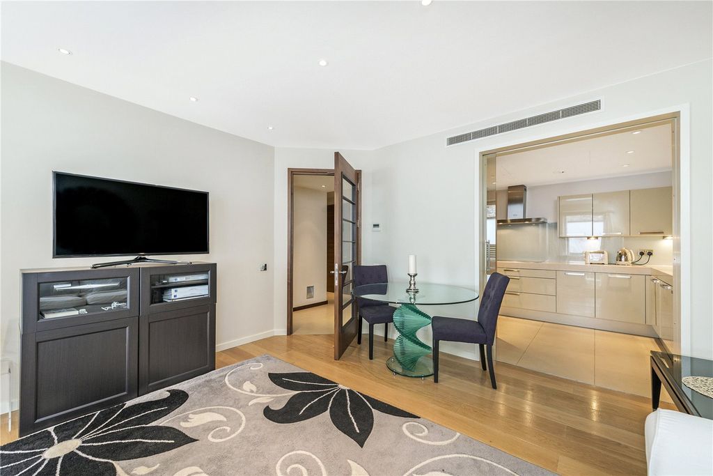 Harrods Court, Brompton Place, Knightsbridge, London SW3, 2 bed flat ...